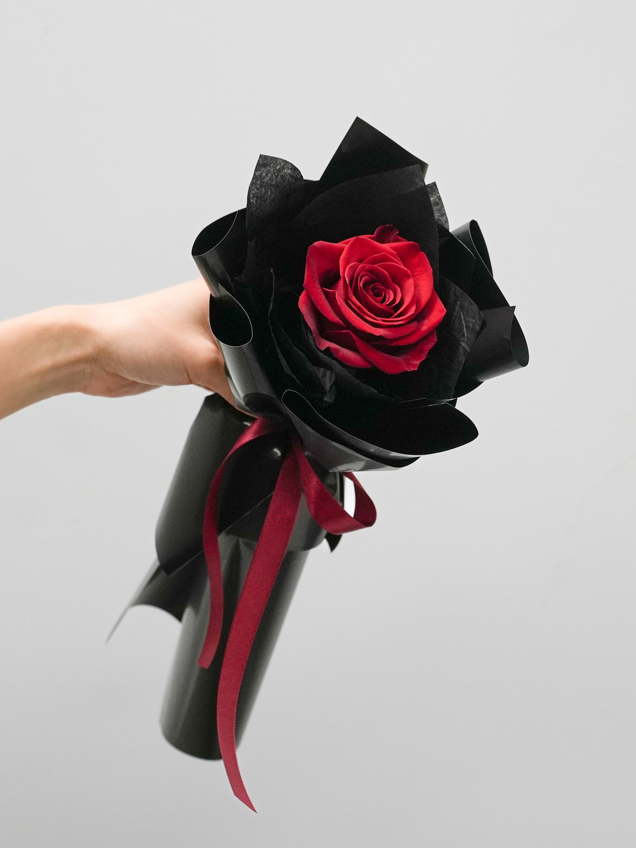 [VD] Red Rose Mini Bouquet - Flower & Plant Free Delivery | Toronto ...